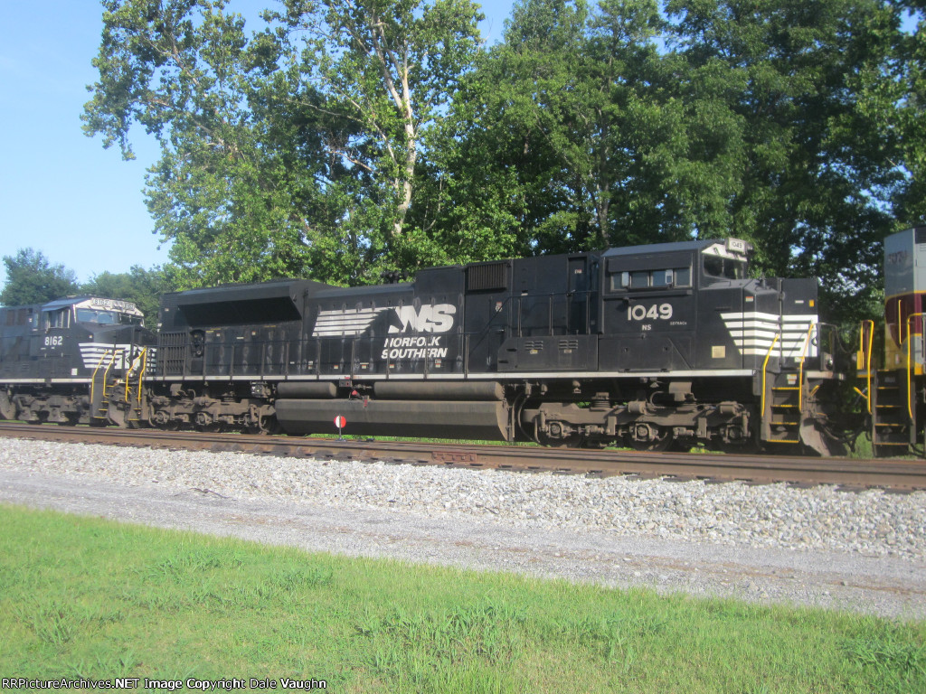 NS 1049